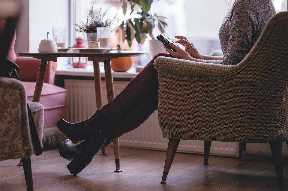 Play It Safe How To Date Online And Avoid Being Scammed play-it-safe-how-to-date-online-and-avoid-being-scammed