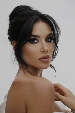 22 y.o. Oryna from Odessa, Ukraine - Blue eyes, Black Hair - ID 1371698 - GoldenBride.net