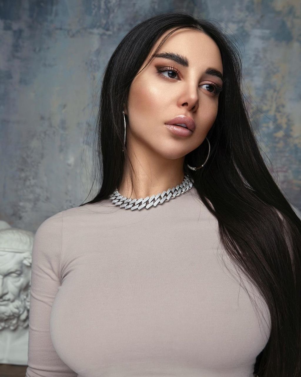 24 y.o. Eva from Moscow, Russia - Brown eyes, Black Hair - ID 816276 ...