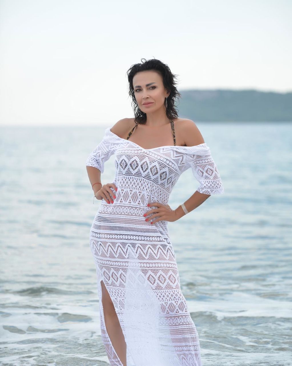 48 y.o. Elena from Rostov-on-Don, Russia - Brown eyes, Black Hair - ID ...
