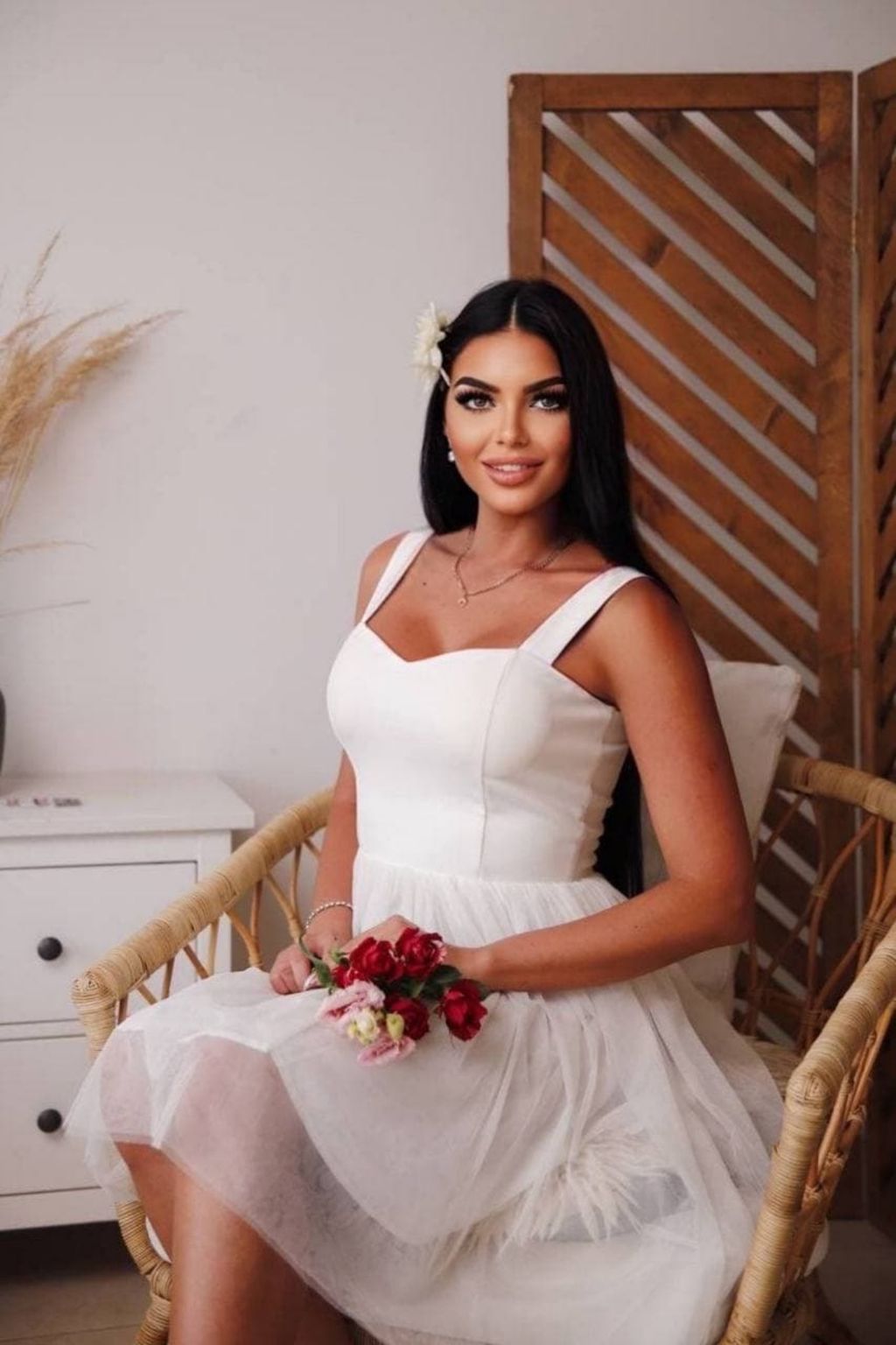 27 y.o. Helena from Moscow, Russia - Brown eyes, Black Hair - ID 821535 ...