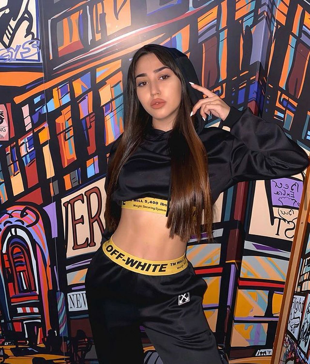 22 y.o. Daria from Kyiv, Ukraine - Brown eyes, Brown Hair - ID 834651 ...