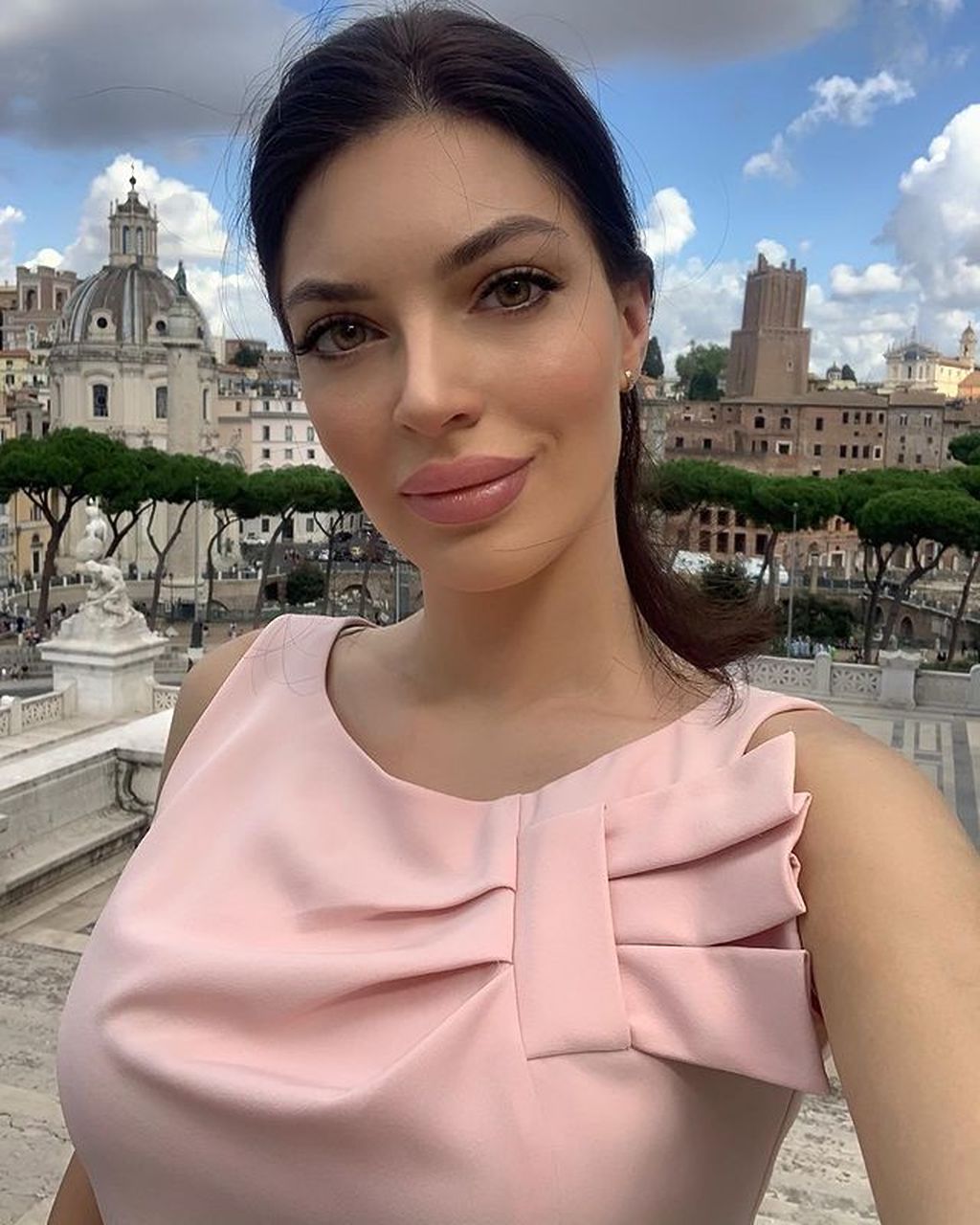 30 y.o. Anna from Toronto, Canada - Brown eyes, Brown Hair - ID 835588 ...