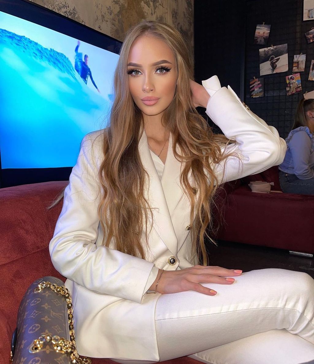 23 y.o. Kristina from Yaroslavl, Russia - Green eyes, Brown Hair - ID ...