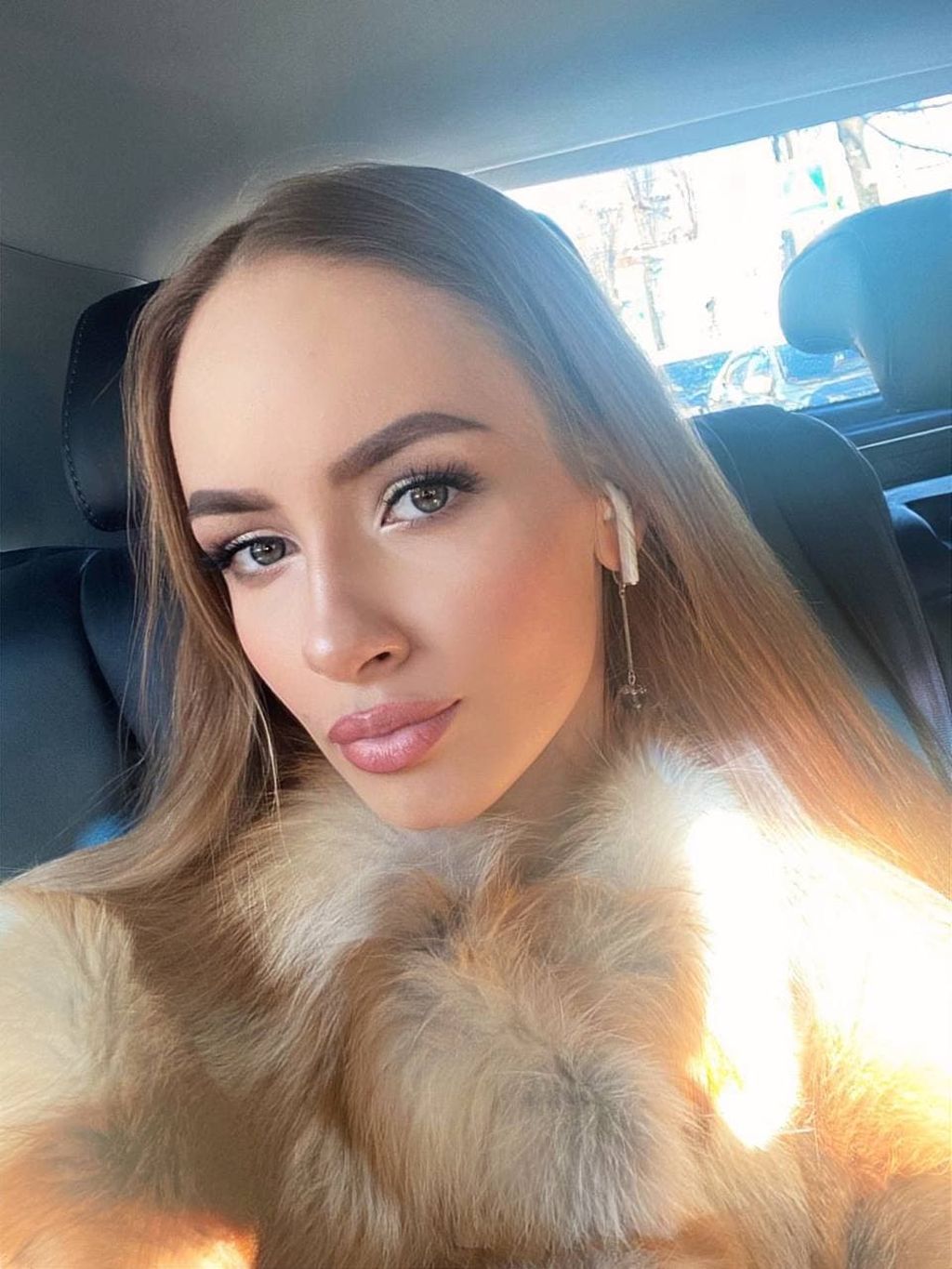 23 y.o. Kristina from Yaroslavl, Russia - Green eyes, Brown Hair - ID ...