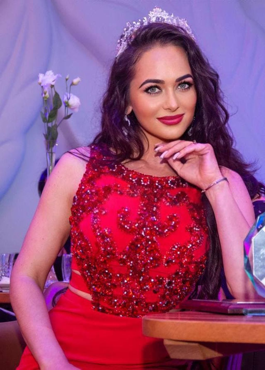 40 y.o. Ksenia from Kyiv, Ukraine - Green eyes, Brown Hair - ID 837214 ...