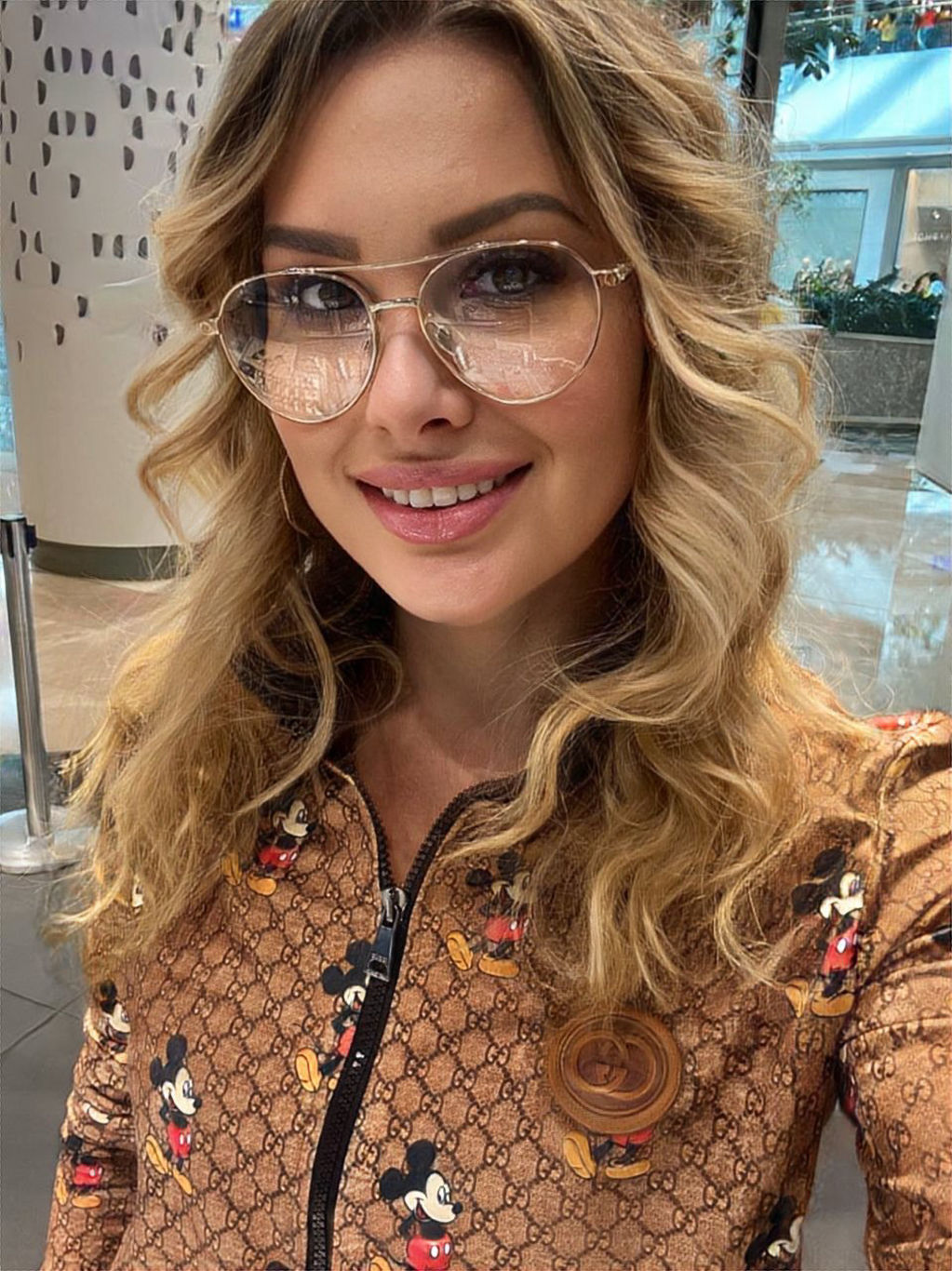 37 y.o. Elena from Los Angeles, USA - Brown eyes, Chestnut Hair - ID ...