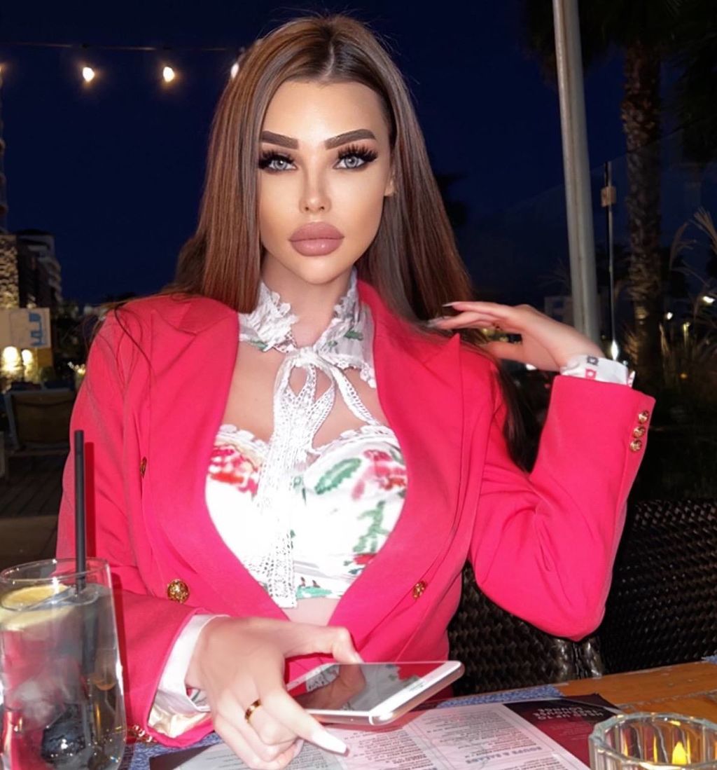 33 y.o. Darya from Los Angeles, USA - Blue eyes, Black Hair - ID 849162 ...