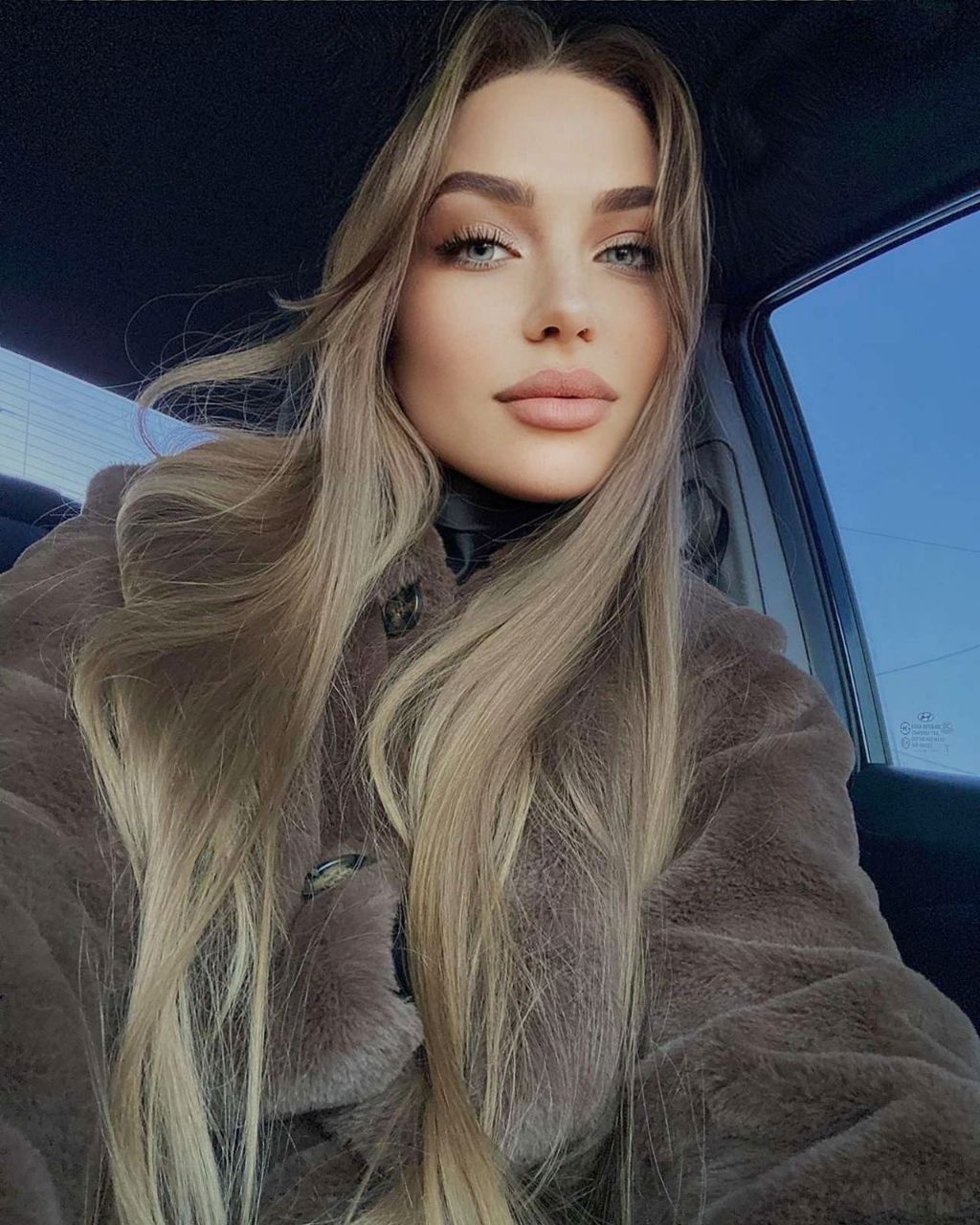 26 y.o. Daria from Kharkiv, Ukraine - Green eyes, Brown Hair - ID ...