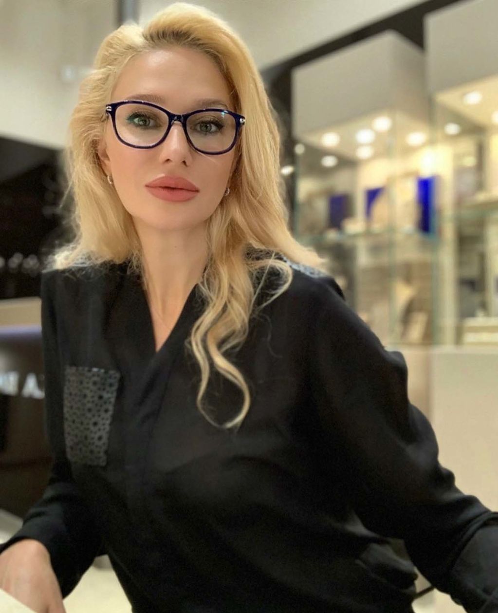 51 y.o. Olena from Miami, USA - Gray eyes, Blond Hair - ID 858347 ...