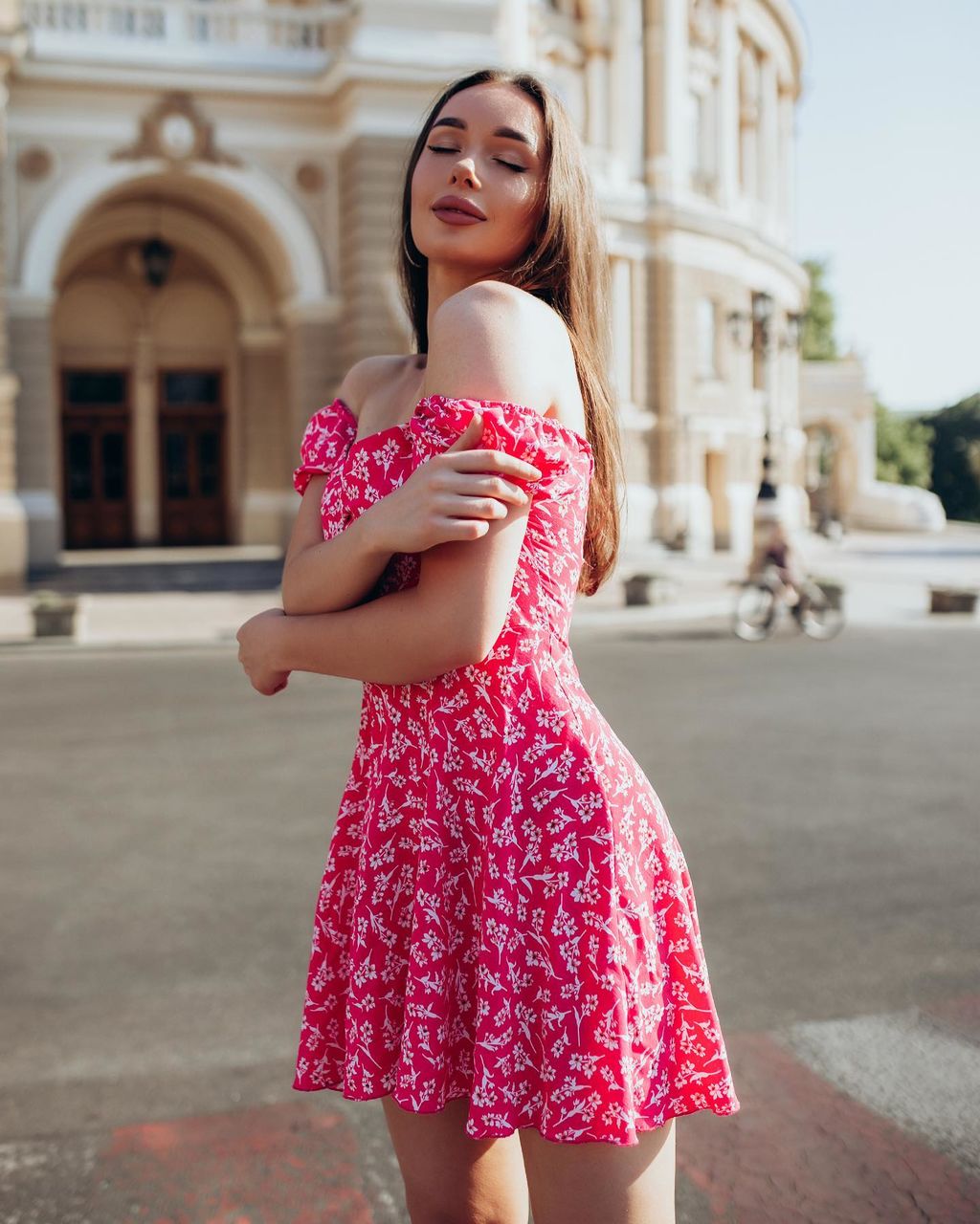 26 y.o. Nadiia from Odessa, Ukraine - Green eyes, Brown Hair - ID ...