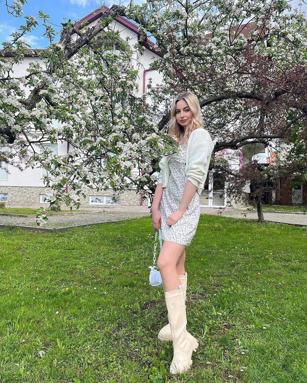 25 y.o. Lesia from Ivano-Frankivsk, Ukraine - ID 860989 ️ GoldenBride