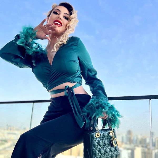 34 y.o. Alina from Bucharest, Romania - Brown eyes, Blond Hair - ID ...