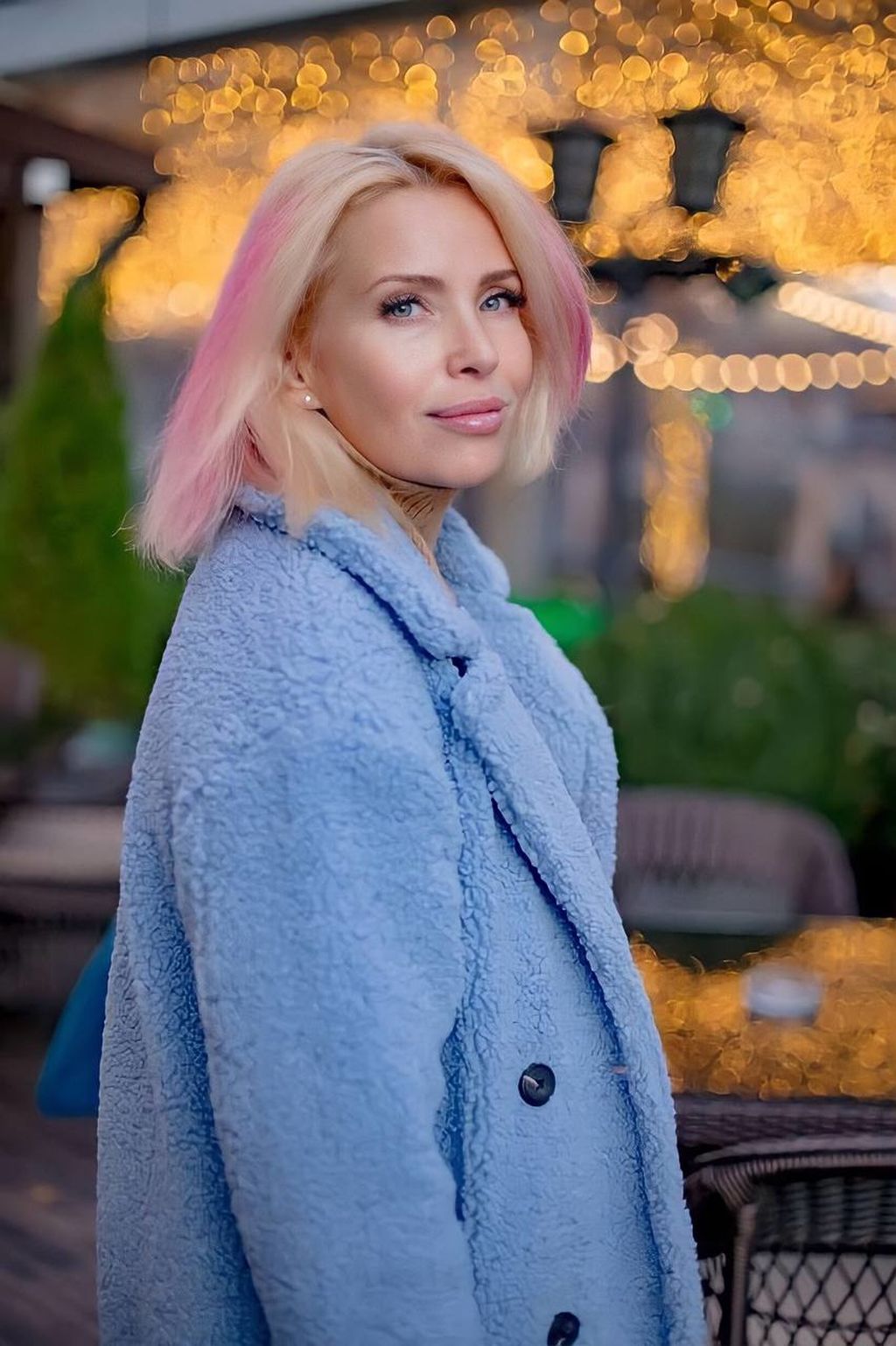 41 y.o. Olga from Bucharest, Romania - Green eyes, Blond Hair - ID ...