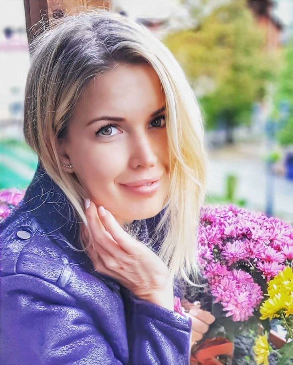 40 y.o. Irina from Lviv, Ukraine - Green eyes, Blond Hair - ID 870690 ...