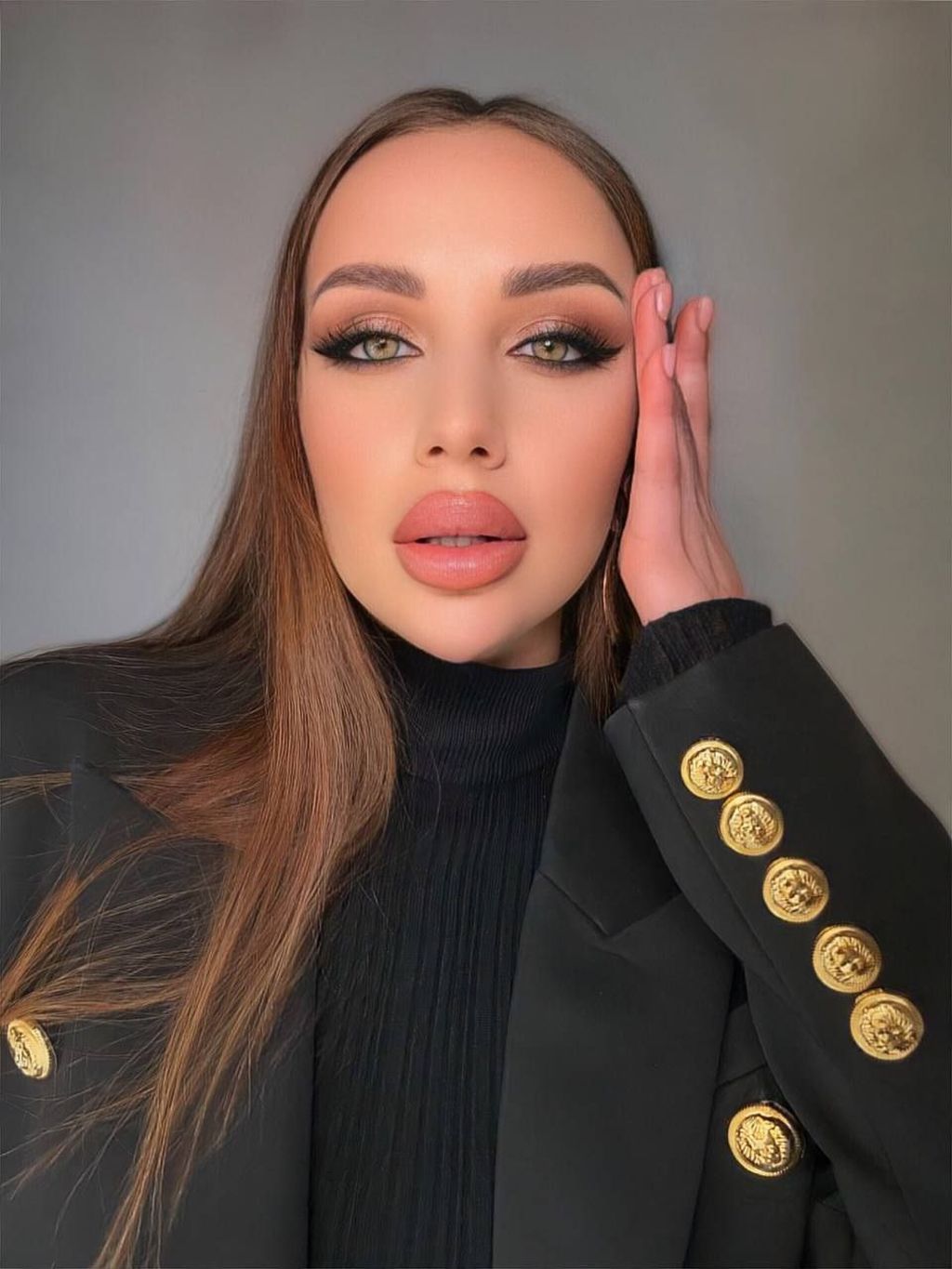 26 y.o. Viktoriia from Kharkiv, Ukraine - Green eyes, Brown Hair - ID ...