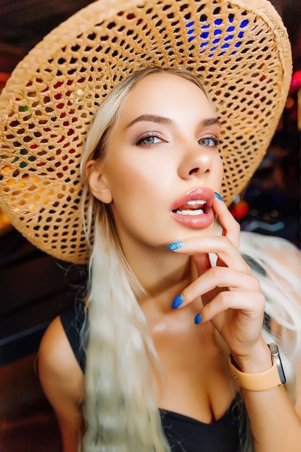 32 y.o. Xeniya from Almaty, Kazakhstan - Blue eyes, Blond Hair - ID ...