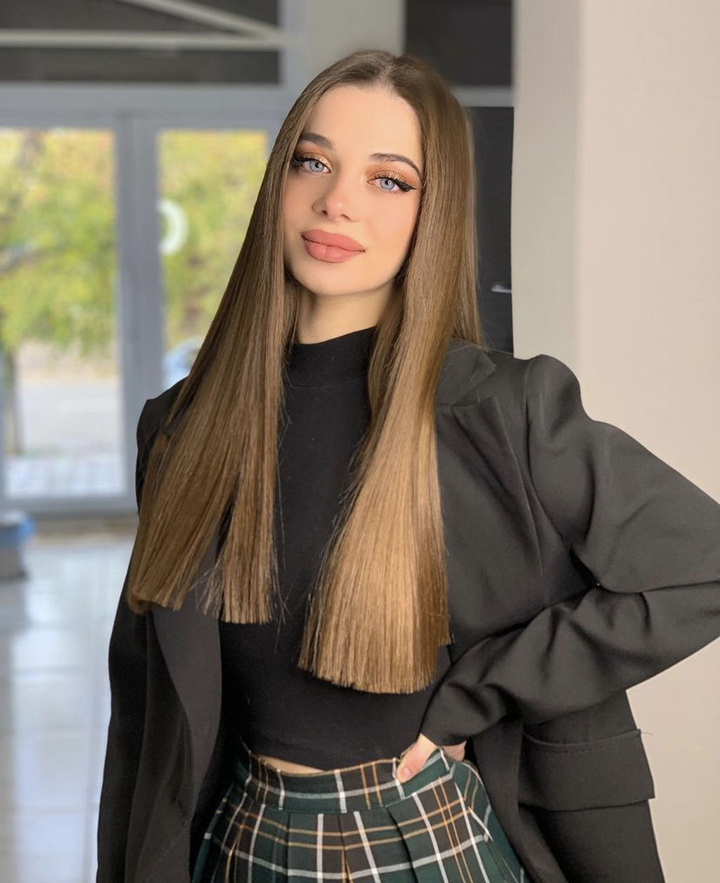 20 y.o. Nikol from Kyiv, Ukraine - Blue eyes, Black Hair - ID 875571 - GoldenBride.net