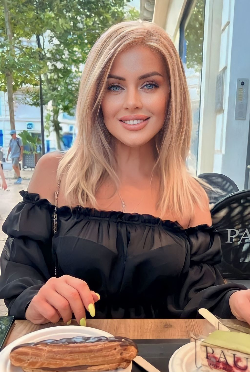 38 y.o. Irina from Bălți, Moldova - Green eyes, Blond Hair - ID 875995 ...