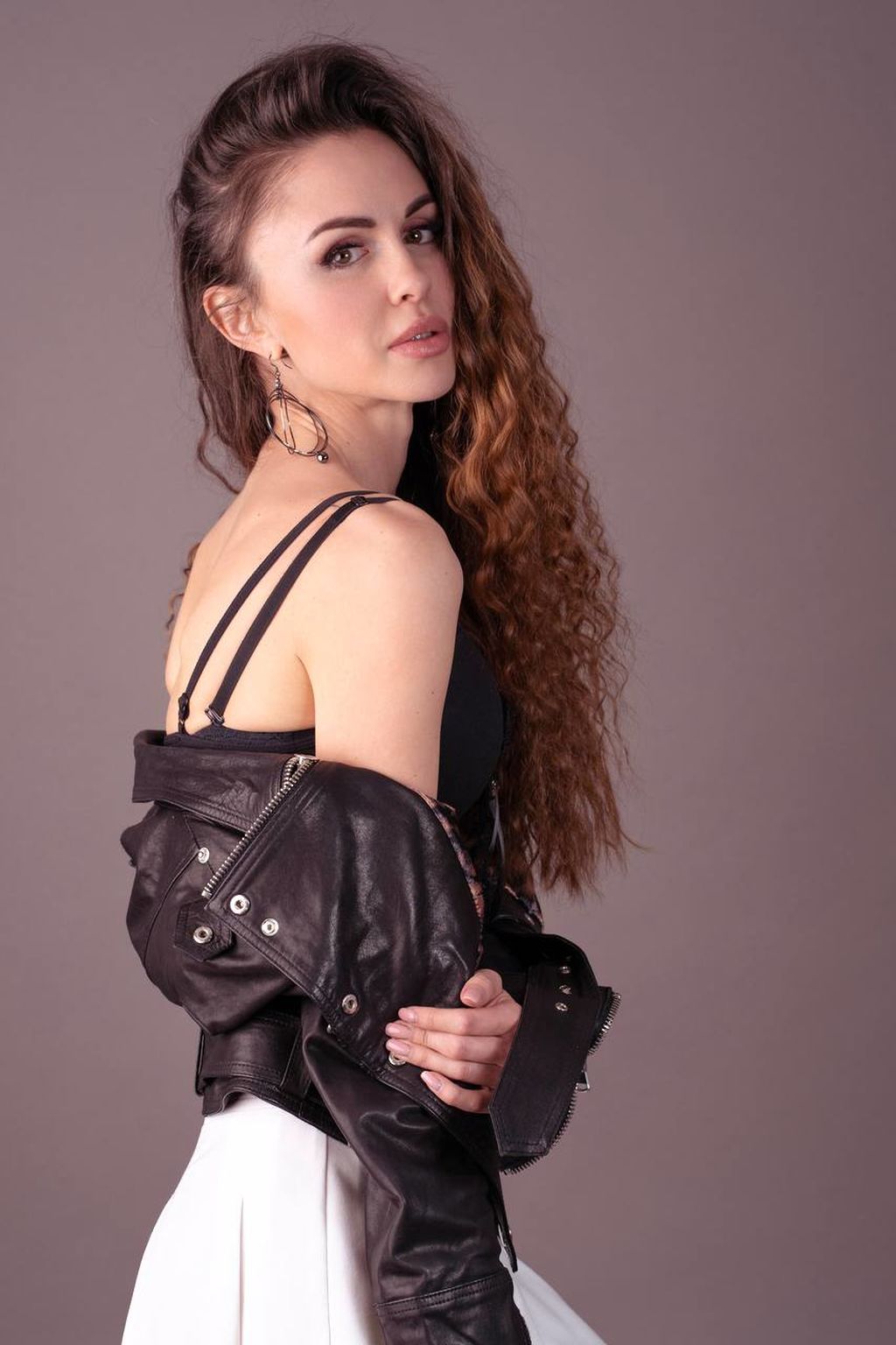 33 y.o. Ksenia from Kyiv, Ukraine - Brown eyes, Brown Hair - ID 877645 ...
