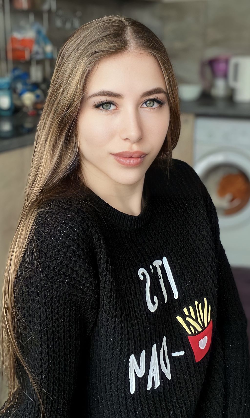 21 y.o. Hanna from Kyiv, Ukraine - Gray eyes, Brown Hair - ID 879176 ...