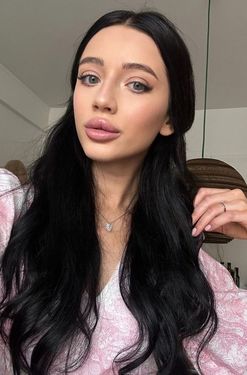 21 y.o. Karolina from Kyiv, Ukraine - Gray eyes, Black Hair - ID 881318 ...