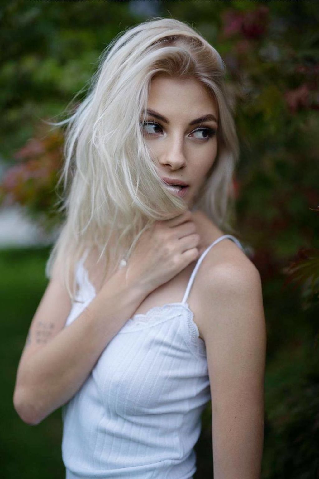 28 y.o. Yevheniia from Kyiv, Ukraine - Green eyes, Blond Hair - ID 885523 - GoldenBride.net