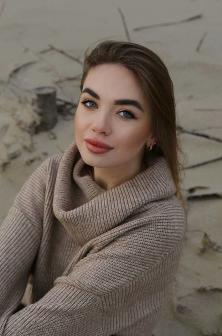 21 y.o. Yuliia from Kyiv, Ukraine - Green eyes, Brown Hair - ID 890759 ...