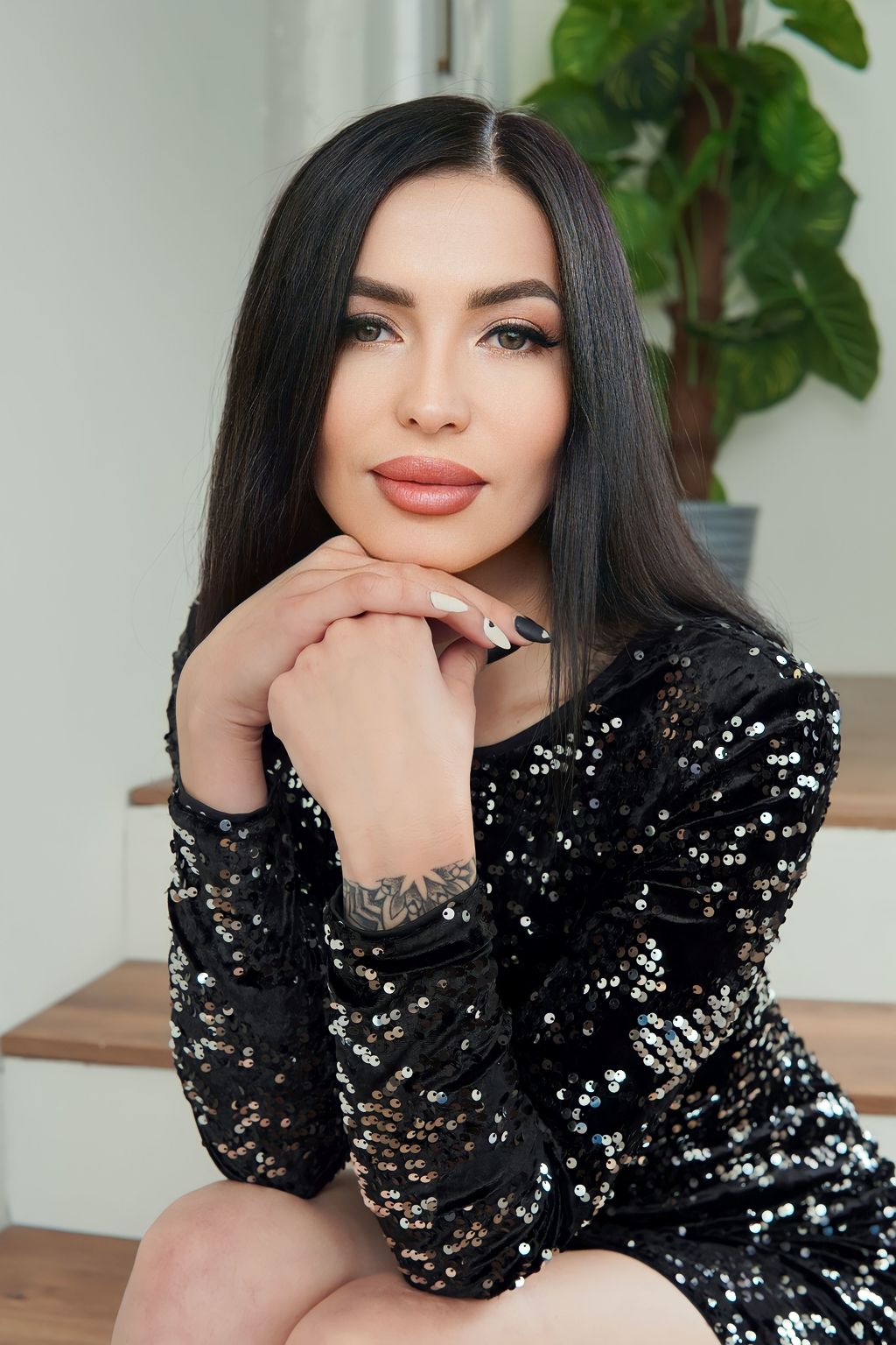 33 y.o. Lilia from Kyiv, Ukraine - Brown eyes, Chestnut Hair - ID ...