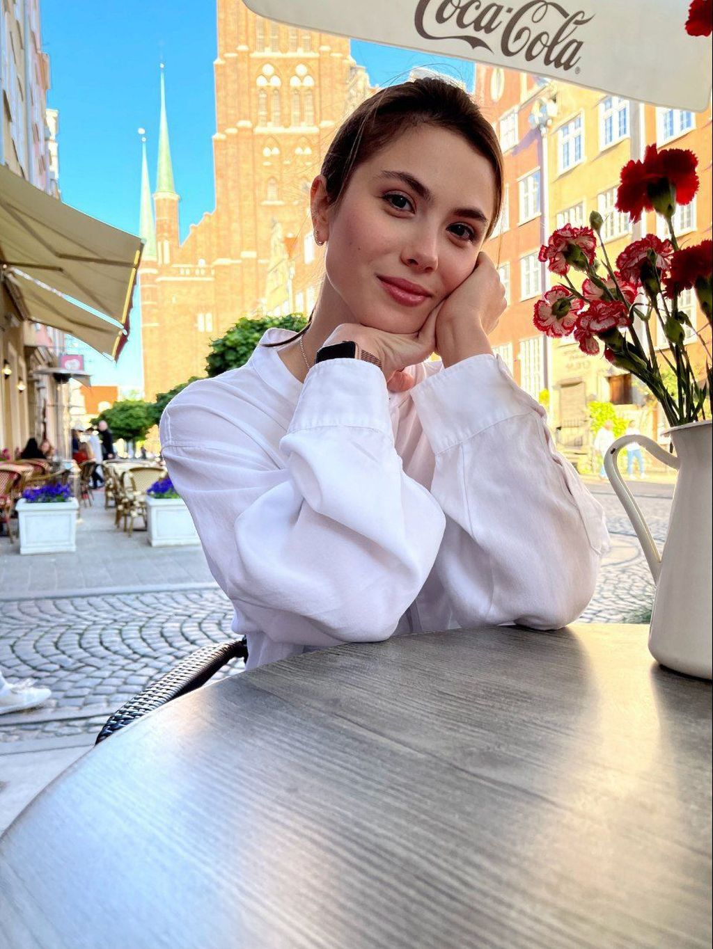 22 y.o. Lina from Kharkiv, Ukraine - Brown eyes, Chestnut Hair - ID ...