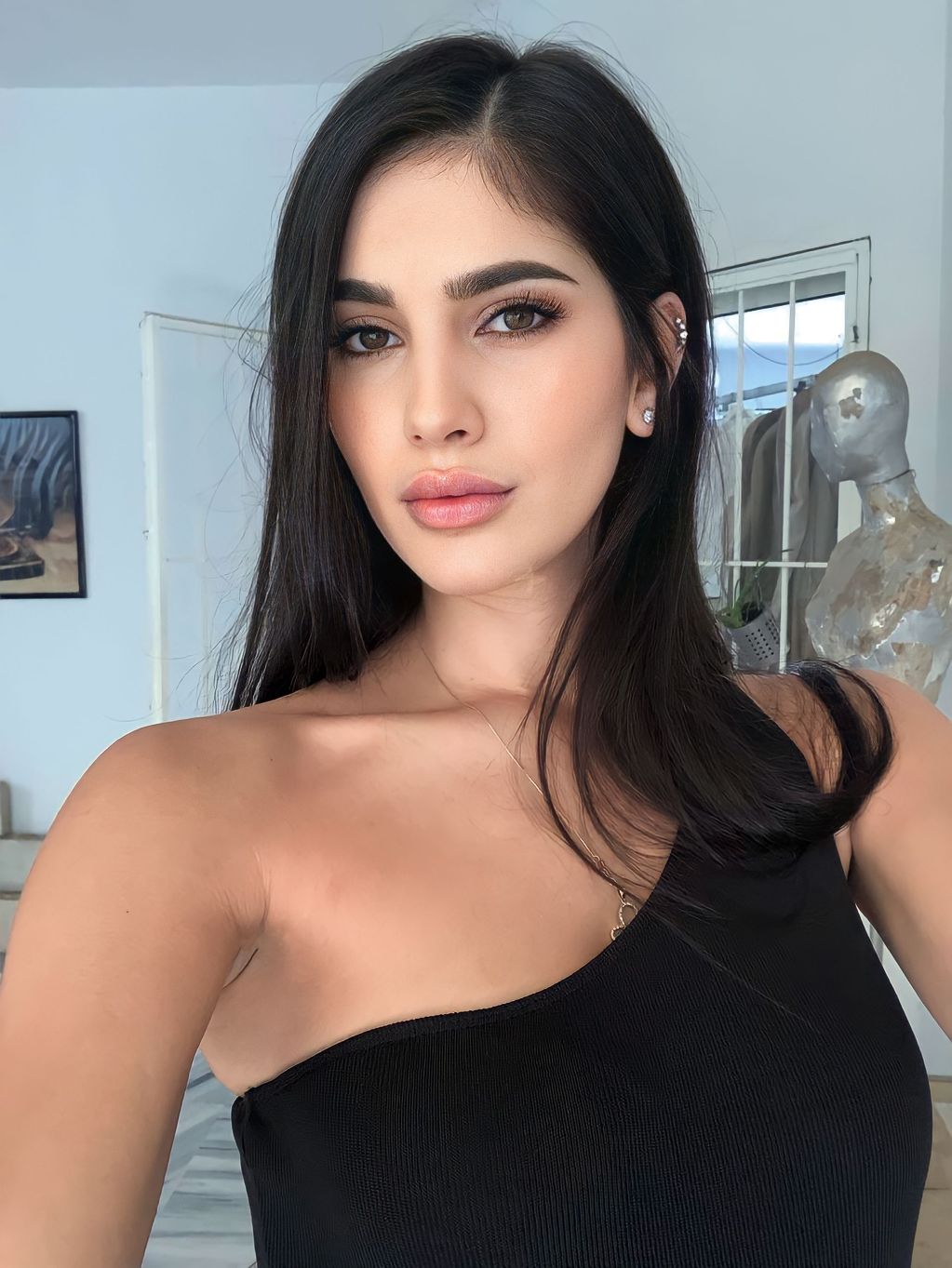 30 y.o. Bertina from Kharkiv, Ukraine - Brown eyes, Black Hair - ID ...