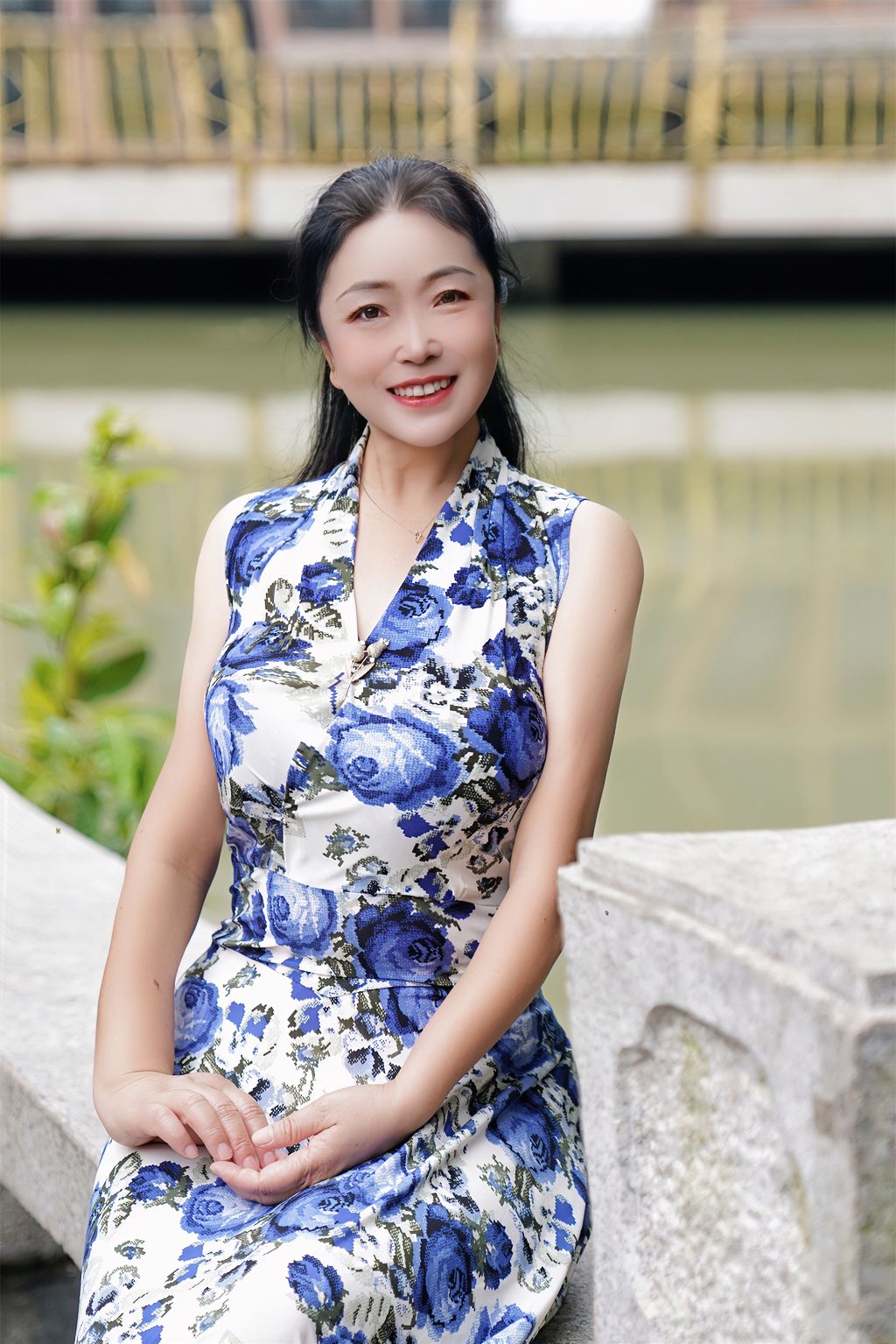 55 y.o. Surong from Guangzhou, China - Gray eyes, Black Hair - ID ...