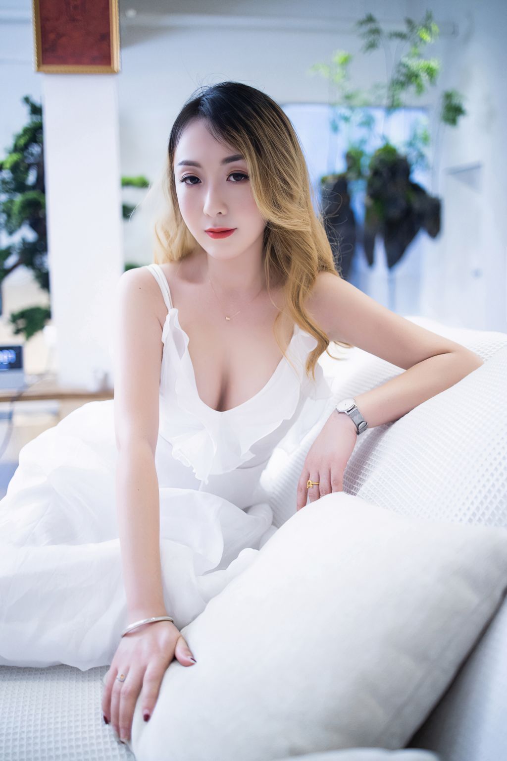 36 y.o. Astrid from Guangzhou, China - Brown eyes, Blond Hair - ID 898209 - GoldenBride.net
