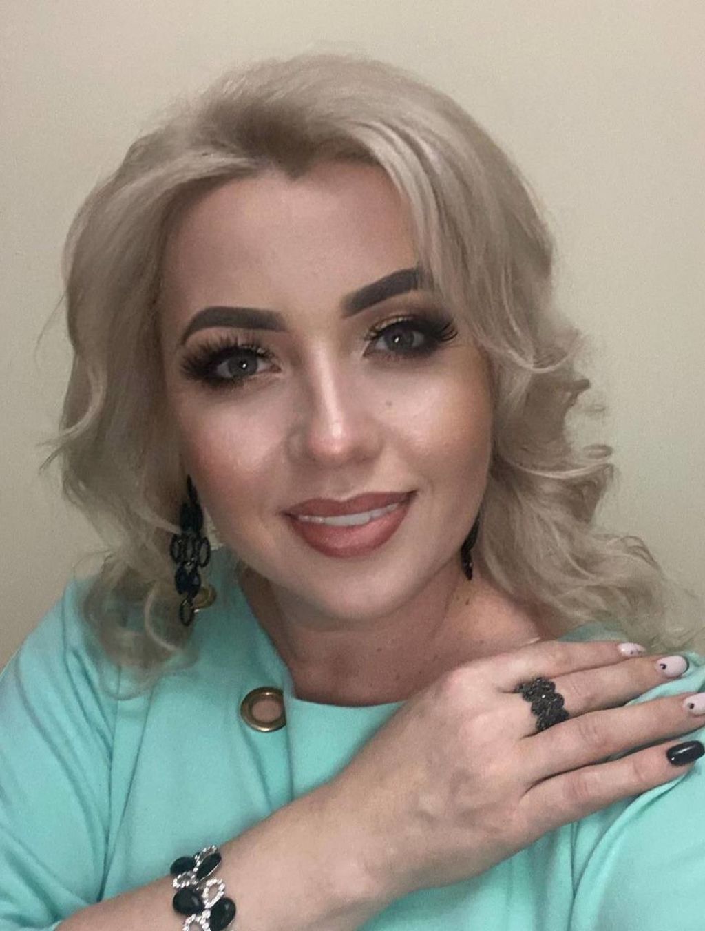 46 y.o. Nadiya from Ternopil, Ukraine - Gray eyes, Blond Hair - ID ...