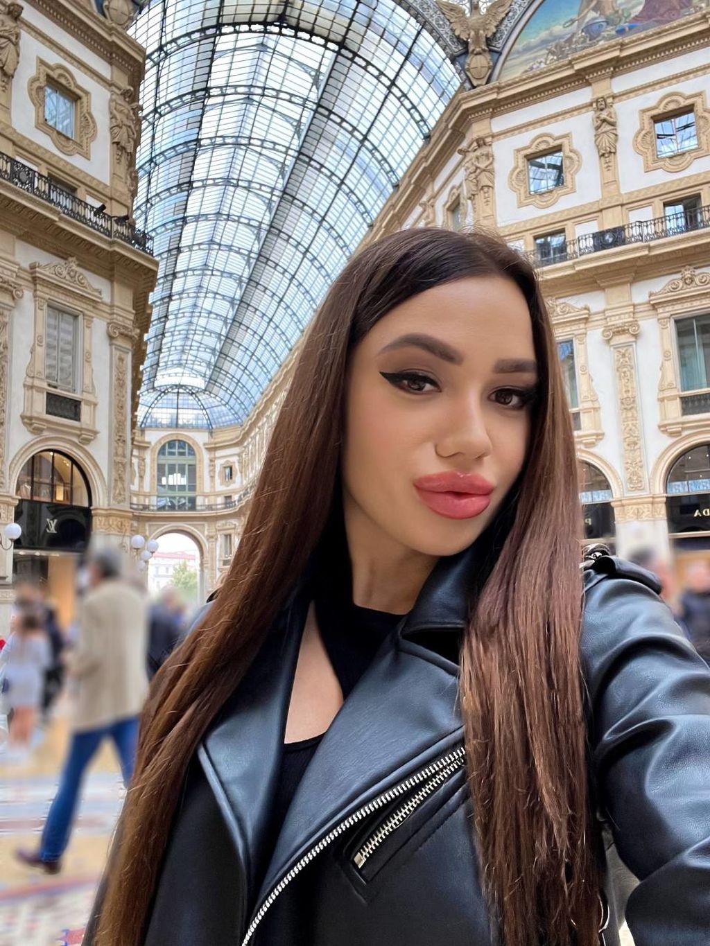 26 y.o. Karina from Kyiv, Ukraine - Brown eyes, Brown Hair - ID 900905 - GoldenBride.net