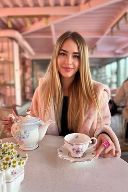 28 y.o. Yulia from Kyiv, Ukraine - Green eyes, Blond Hair - ID 906981 ...