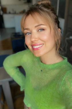 42 y.o. Vera from Dresden, Germany - Gray eyes, Brown Hair - ID 989030 ...