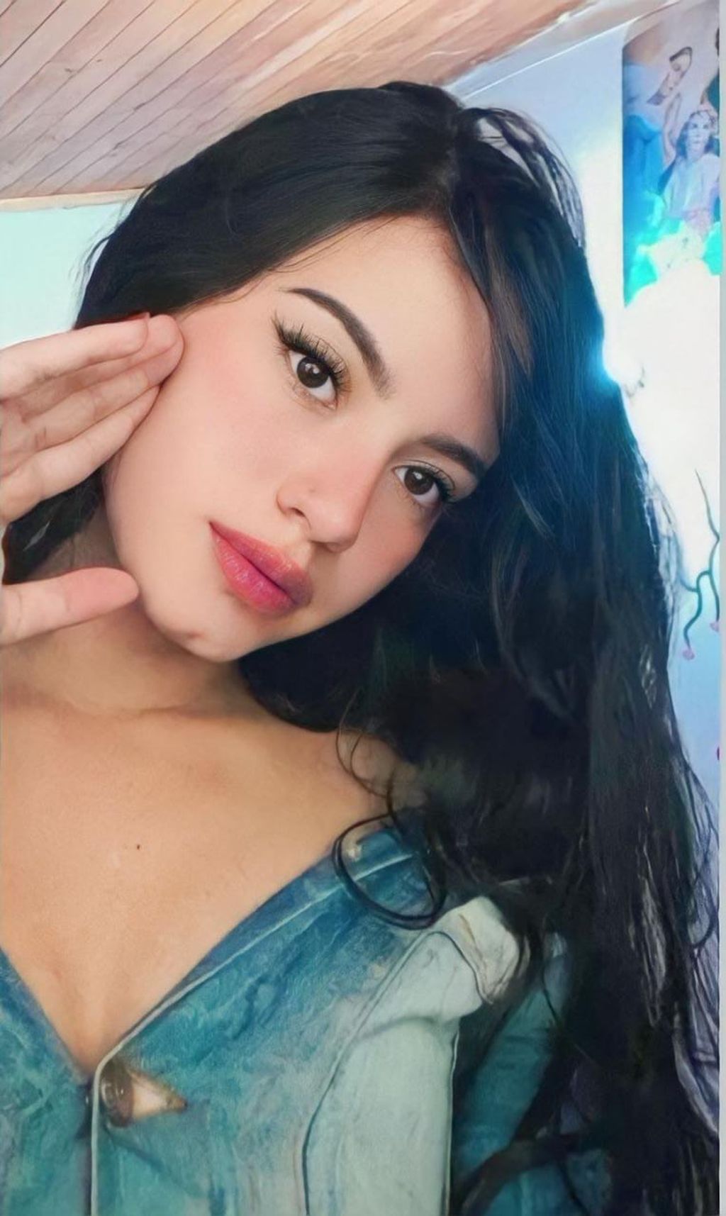 20 y.o. Marianny from Caracas, Venezuela - Brown eyes, Black Hair - ID ...