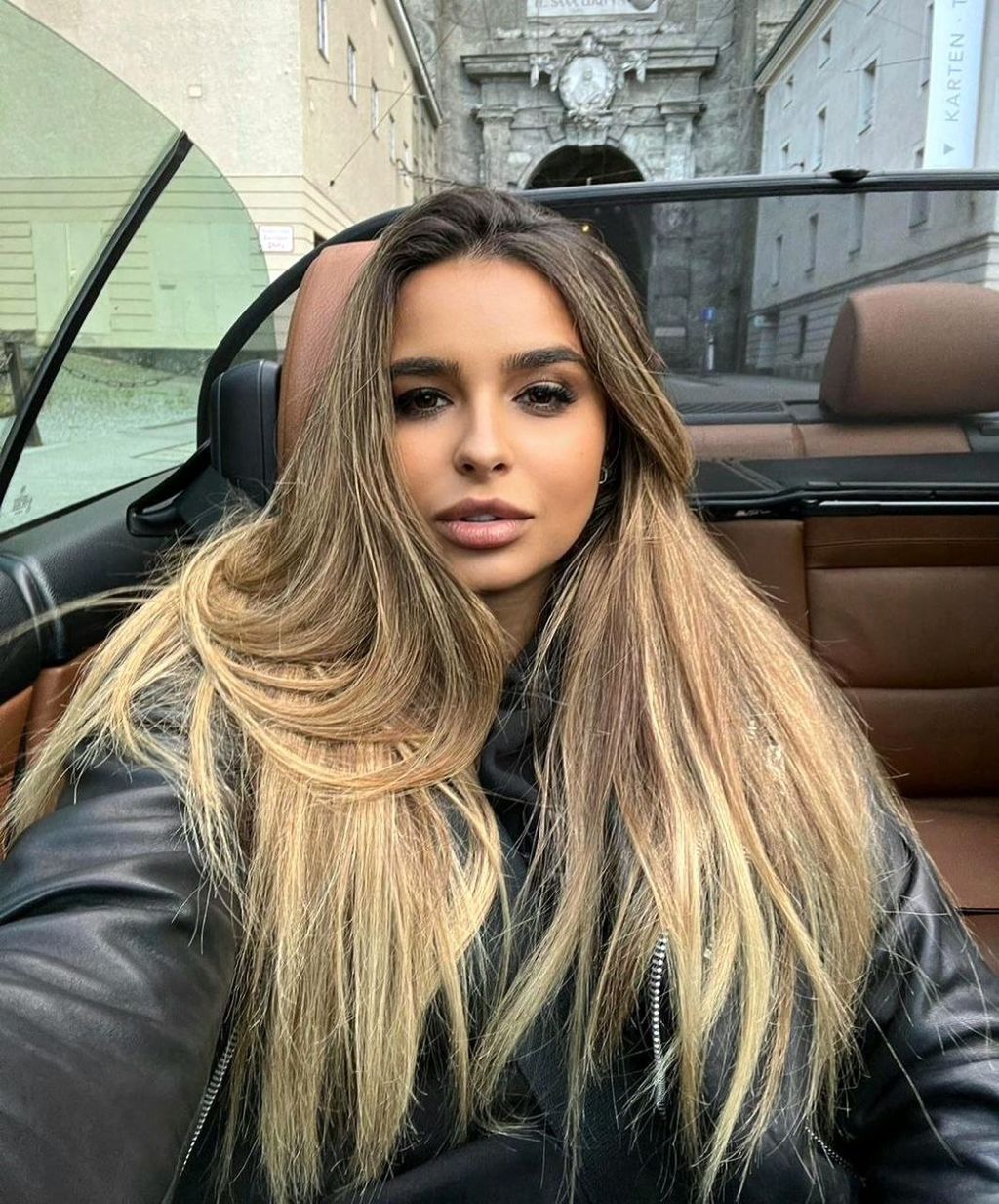 30 y.o. Michaela from Salzburg, Austria - Brown eyes, Blond Hair - ID ...