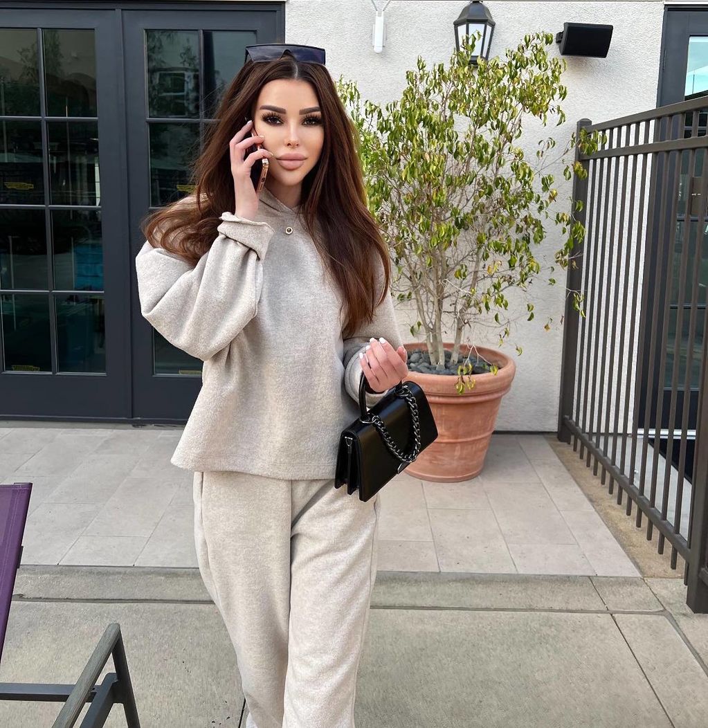 33 y.o. Darya from Los Angeles, USA - Blue eyes, Black Hair - ID 849162 ...