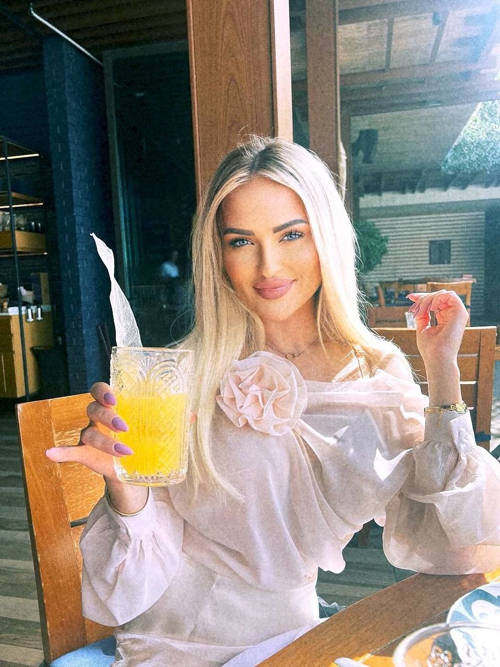 Meet 31 y.o. Yulia from Milan, Italy Online - ID 11908589 - UaDates